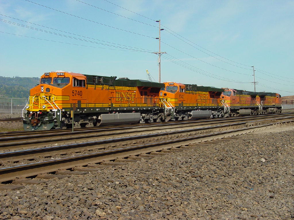 BNSF 5740